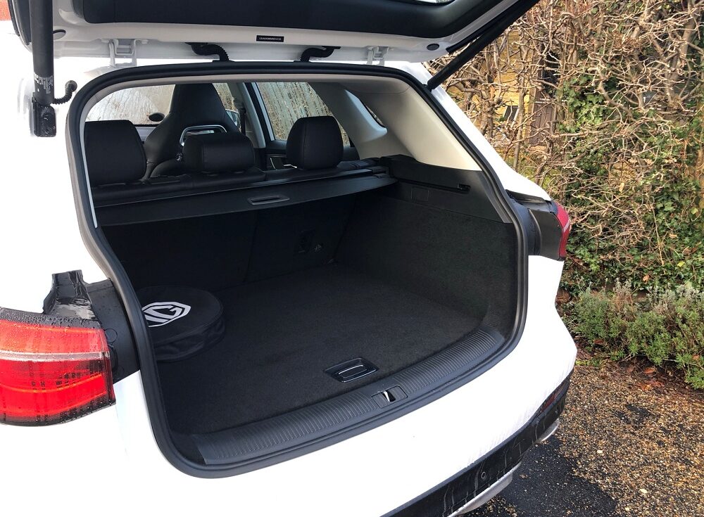 First Drive: MG EHS plug-in hybrid • Carlife365