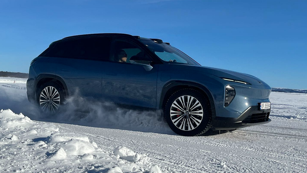 NIO on the rocks • Carlife365