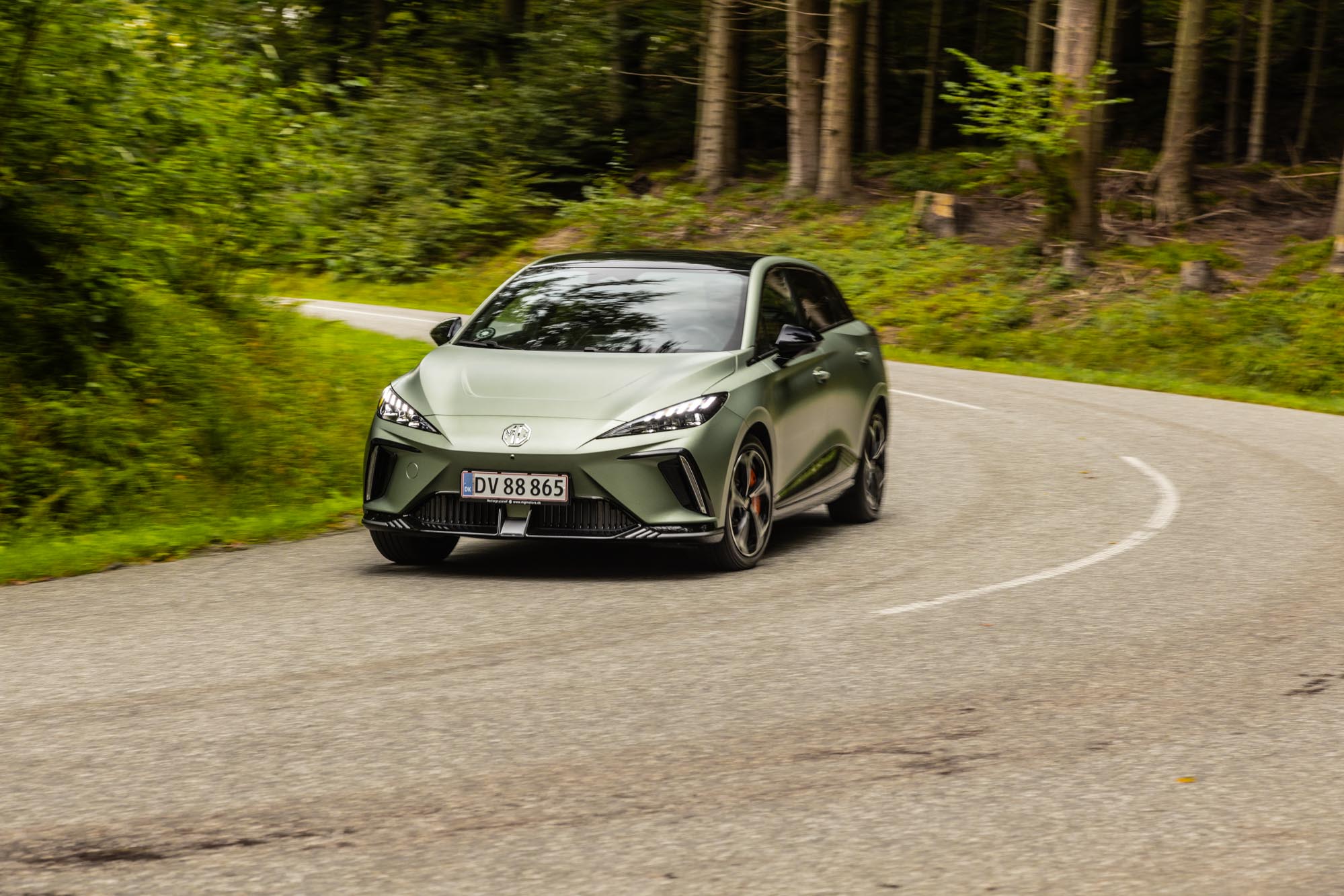 First Drive: MG4 XPower og Extended Range • Carlife365
